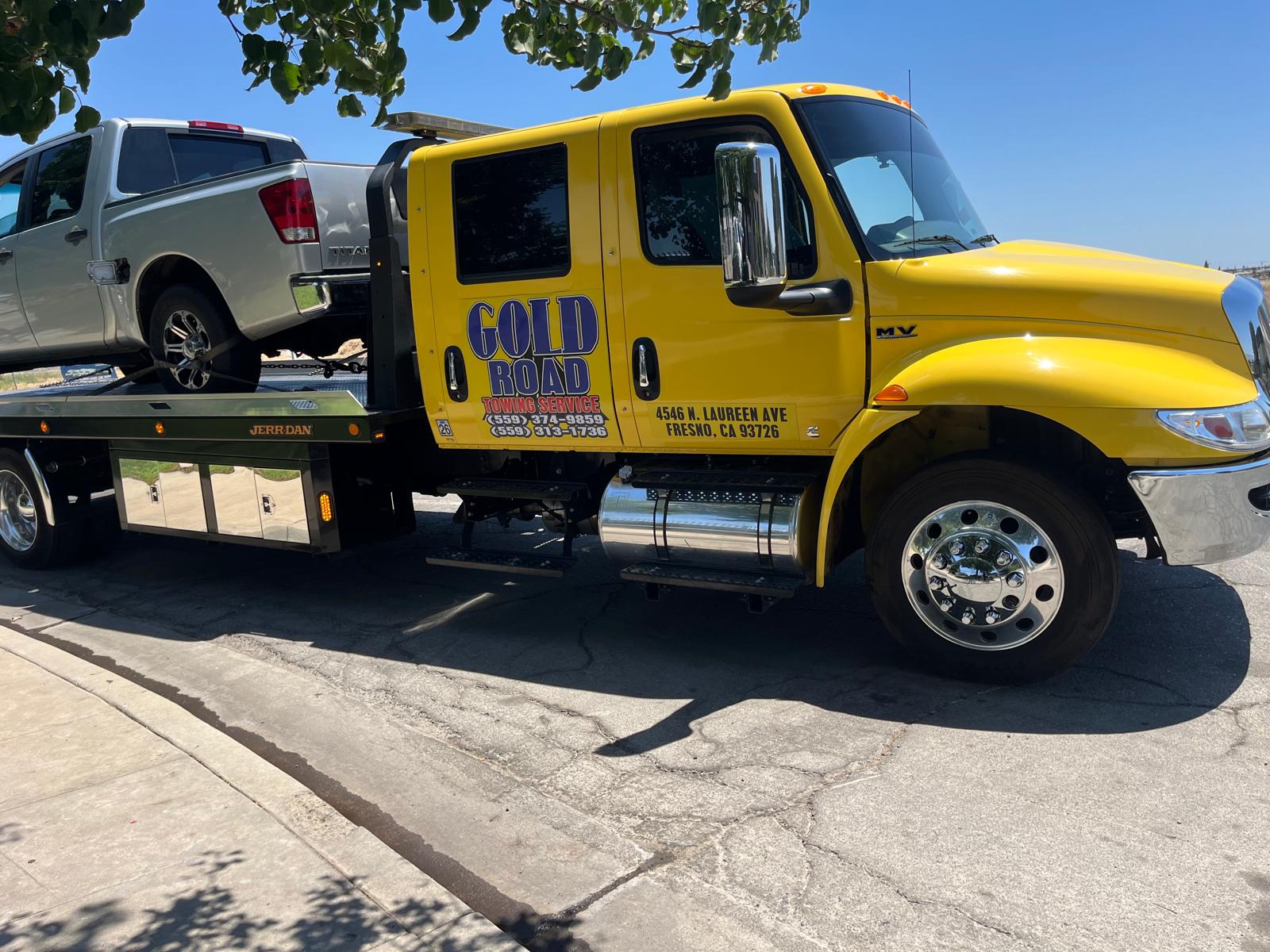 24/7 Fresno Towing Services | Gold Road Towing Service